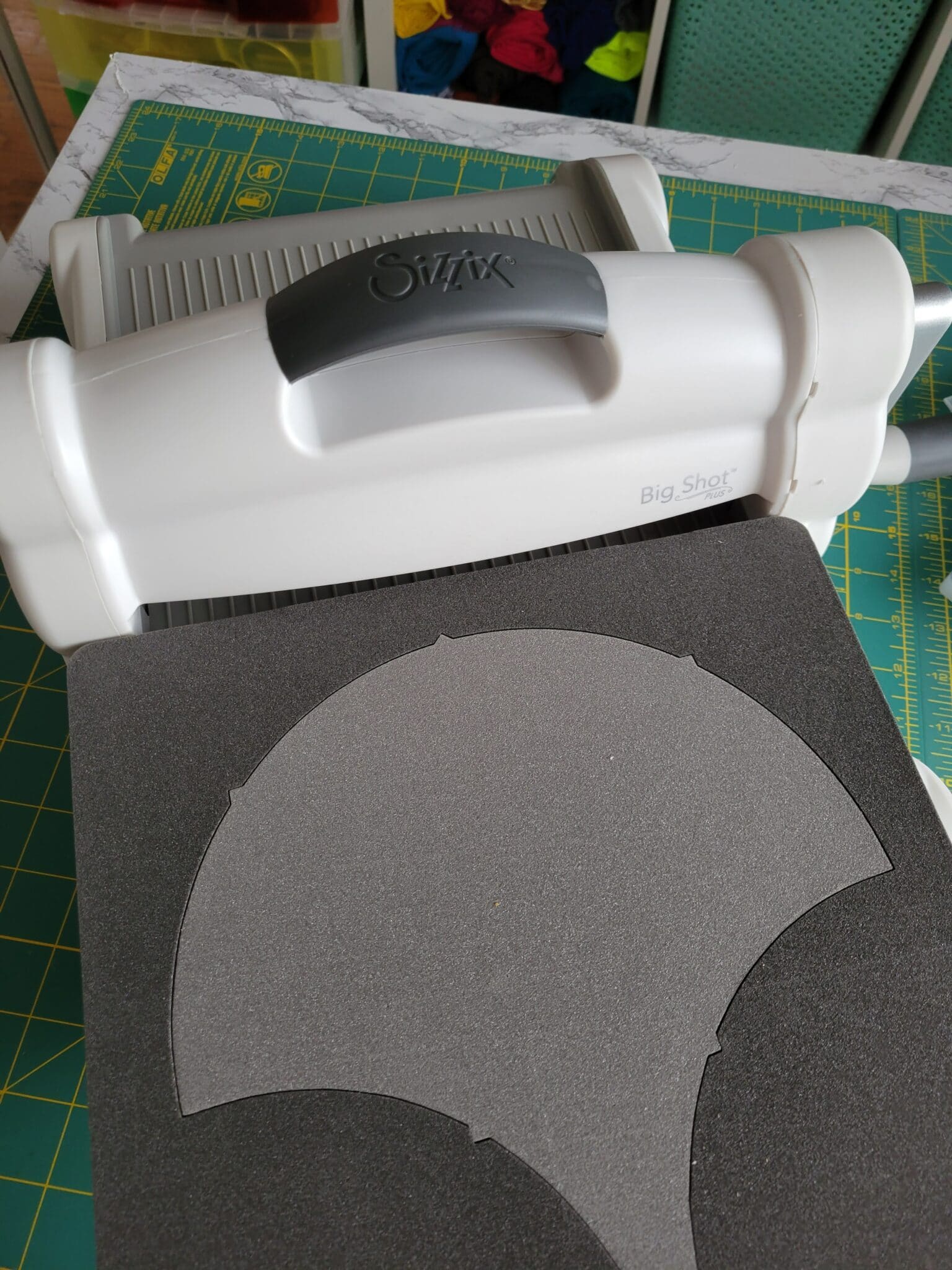 5 Best Fabric Cutting Machines For Quilting & Sewing (2024)