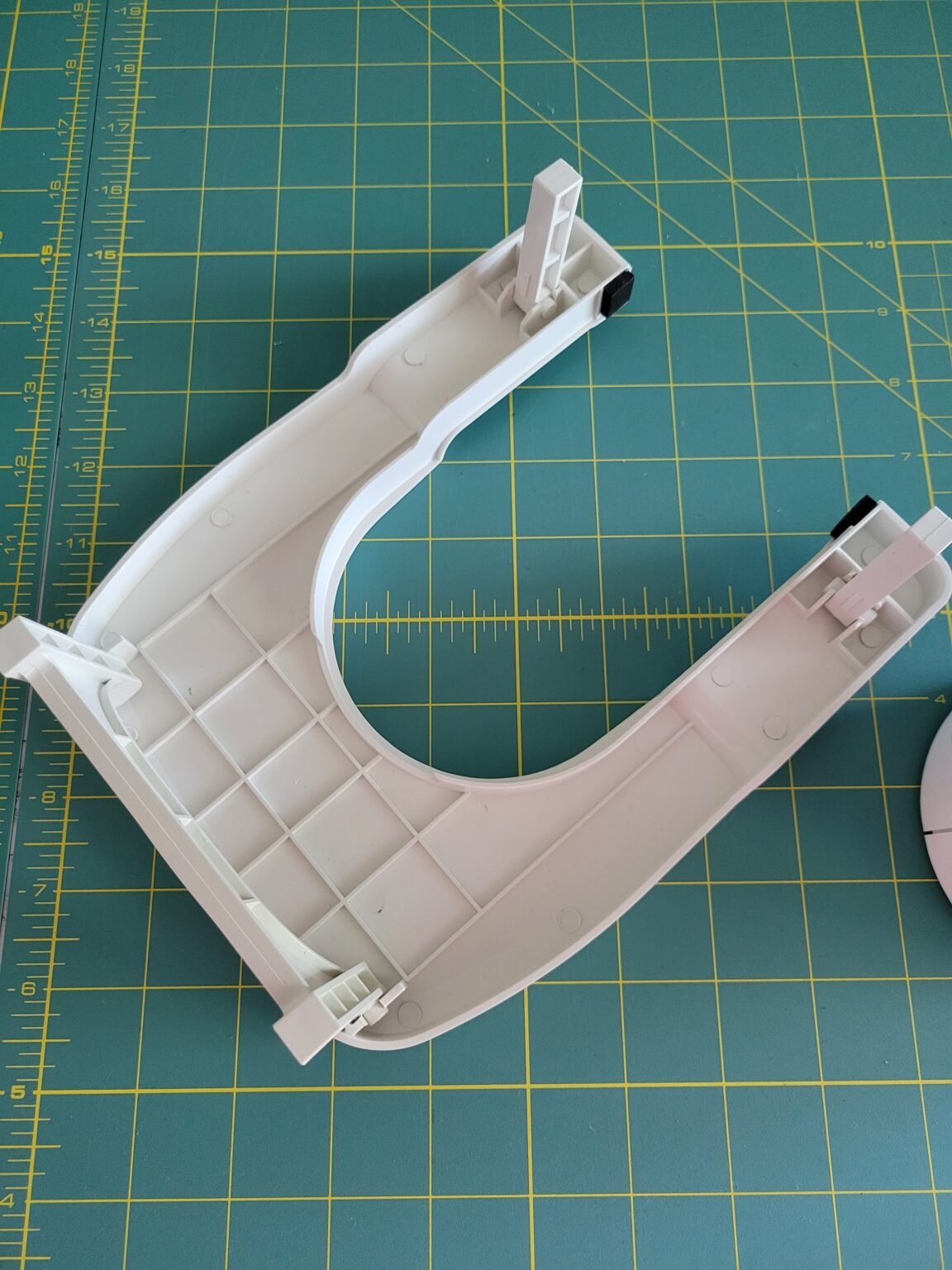 How To Use A Mini Sewing Machine (Step-By-Step Tutorial)