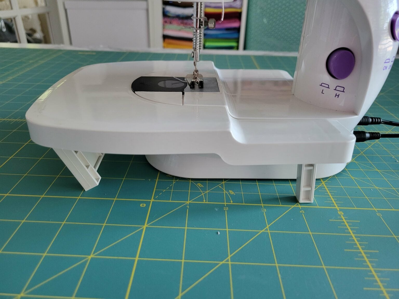 How To Use A Mini Sewing Machine (Step-By-Step Tutorial)